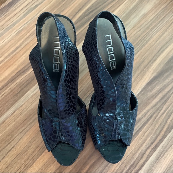 Moda Spana | Shoes | Moda Spana Black Snake Skin Pattern High Heeled ...